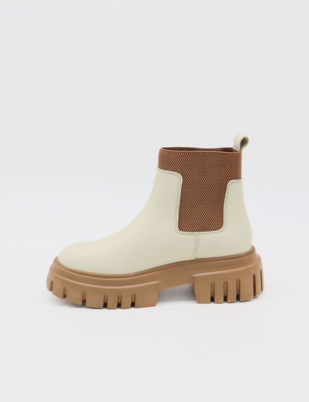 Agora platform chelsea boots in off white leather womens shoes ...